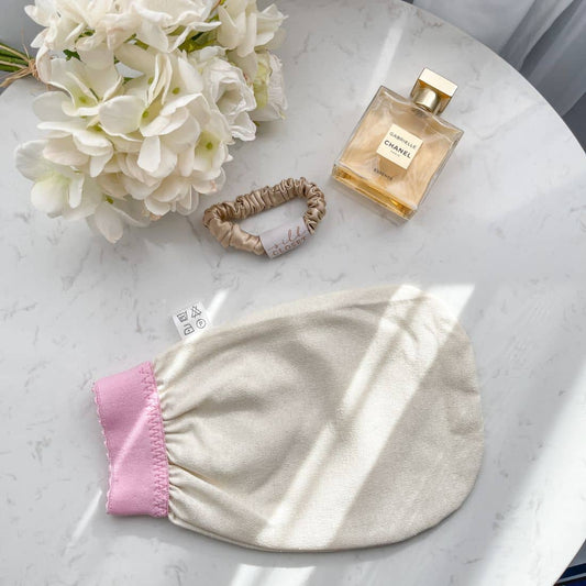 Silk Exfoliating Mitts For Gentle Cleansing & Clear Skin – Silk Closet